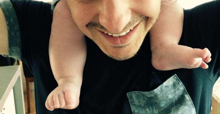 Ce populaire humoriste du Québec est maintenant PAPA pour la 2e fois ...