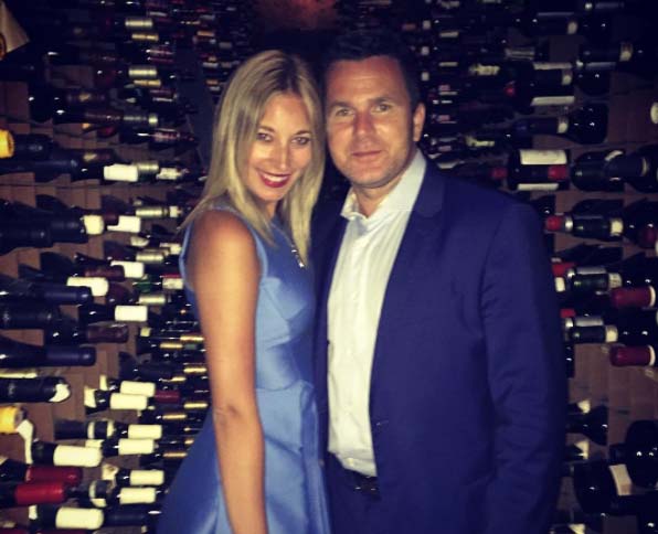 La blonde de cet animateur de télévision du Québec est ENCEINTE ...