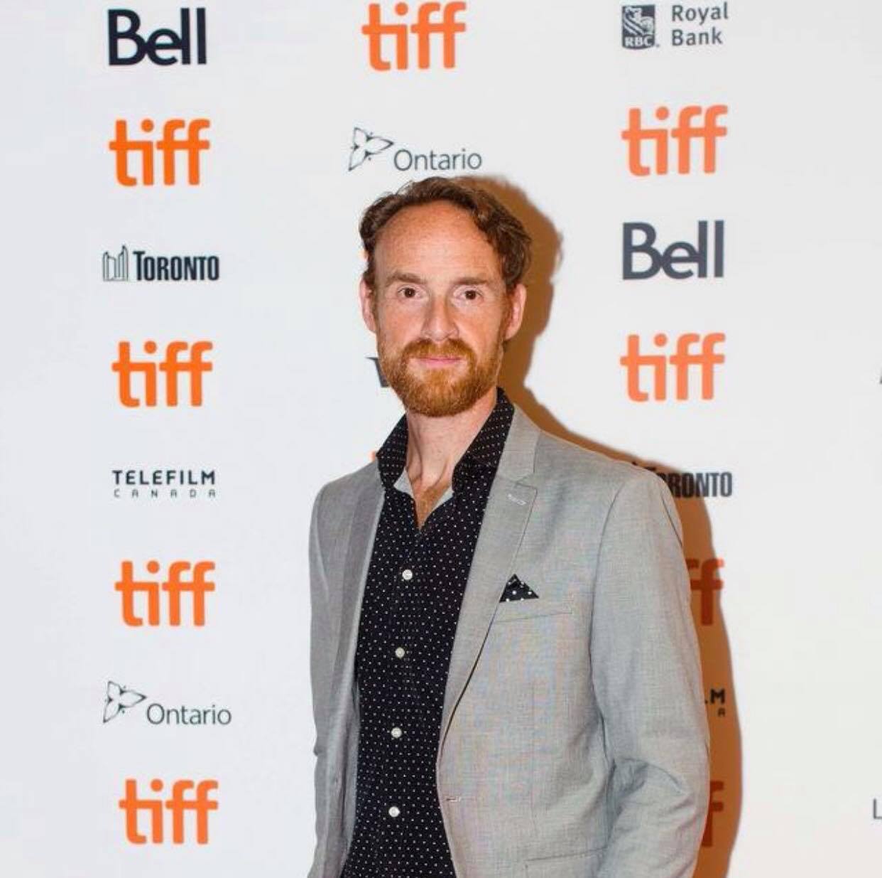 Le comédien Vincent Leclerc divertit le public avec un texte sur les ...