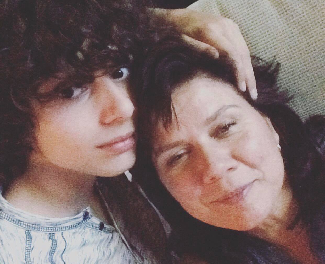 Marina Orsini publie une vidéo de son fils Thomas Postigo qui chante ...