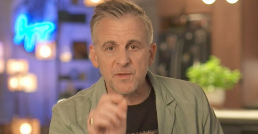 Patrick Huard a reçu de drôles de cartes provenant de nos vedettes ...