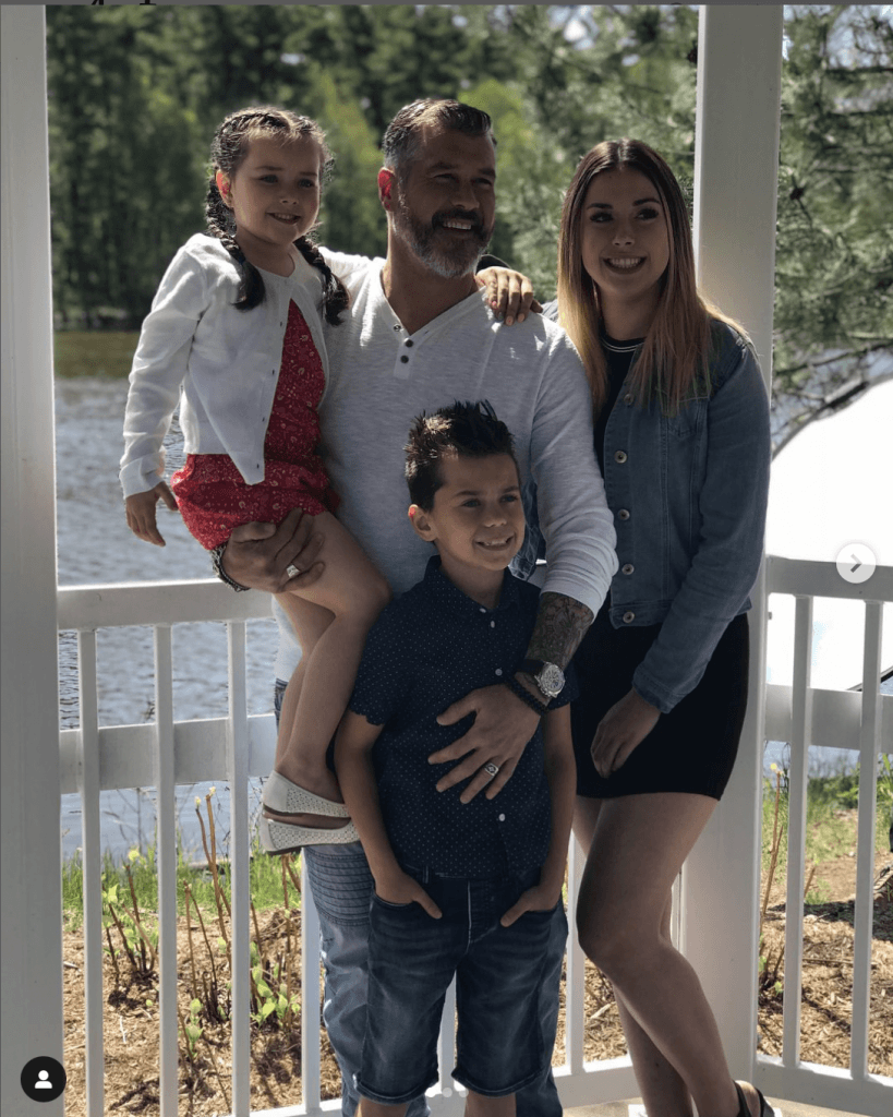 Découvrez 8 photos des enfants du comédien Emmanuel Auger de District ...