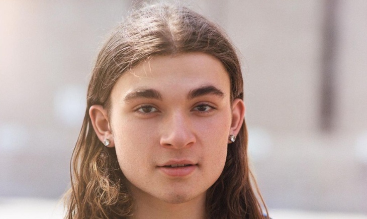 L'acteur Sam-Éloi Girard de l'Échappée rase complètement ses cheveux ...