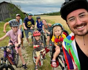 Véronique Claveau et Bryan Audet partagent de rares photos avec leurs 2 ...