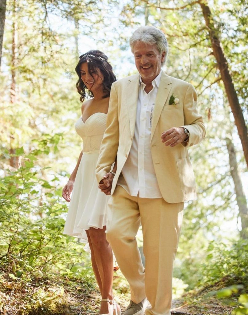 Claude Meunier vient de se marier à sa blonde Virginie Coosa et voici ...