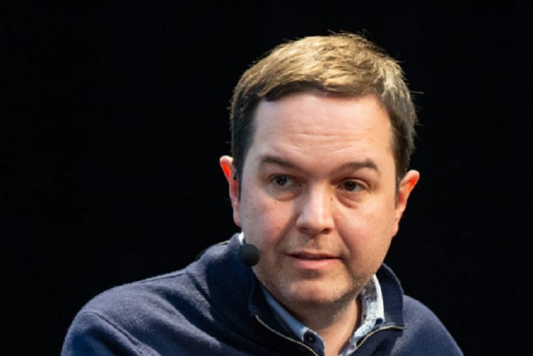 Absent depuis plusieurs semaines, Gérald Fillion sort et donne des ...