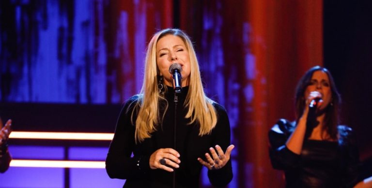 Corey Hart et Julie Masse publient une photo de leur fils en 2025 et il ...