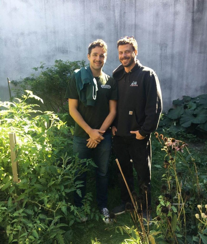 L'acteur François Arnaud sort et annonce qu'il est en couple avec une ...