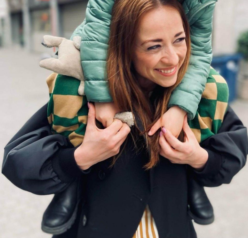 Karine Vanasse sort et partage de rares photos en compagnie de son ...