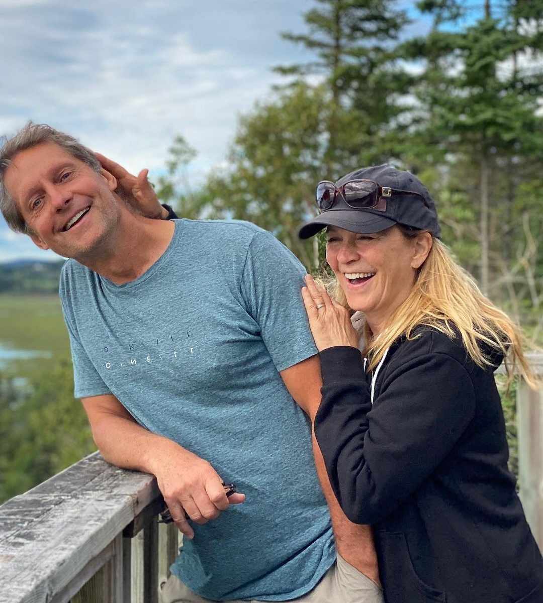 Josée Lavigueur sort et publie de rares photos avec son chum pour une bonne raison - Vedette Québec