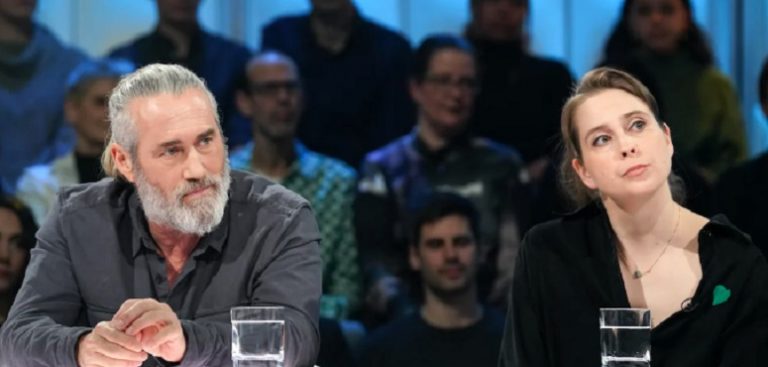 Hugo Dumas sort et fait une précision majeure sur la nouvelle saison de ...