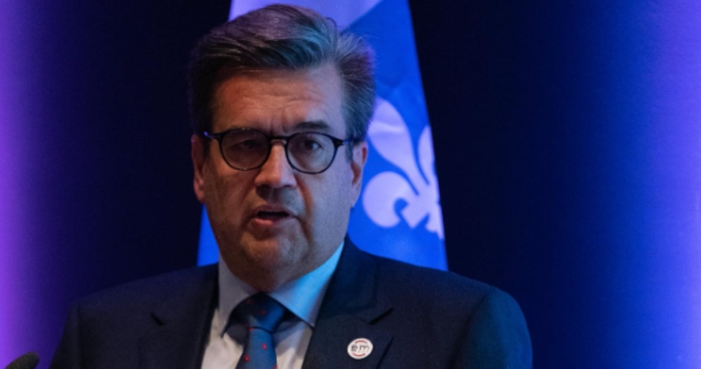 Denis Coderre sort et annonce être en deuil - Vedette Québec