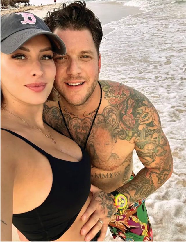 Mathieu Baron et sa blonde dévoilent le sexe de leur bébé - Vedette Québec