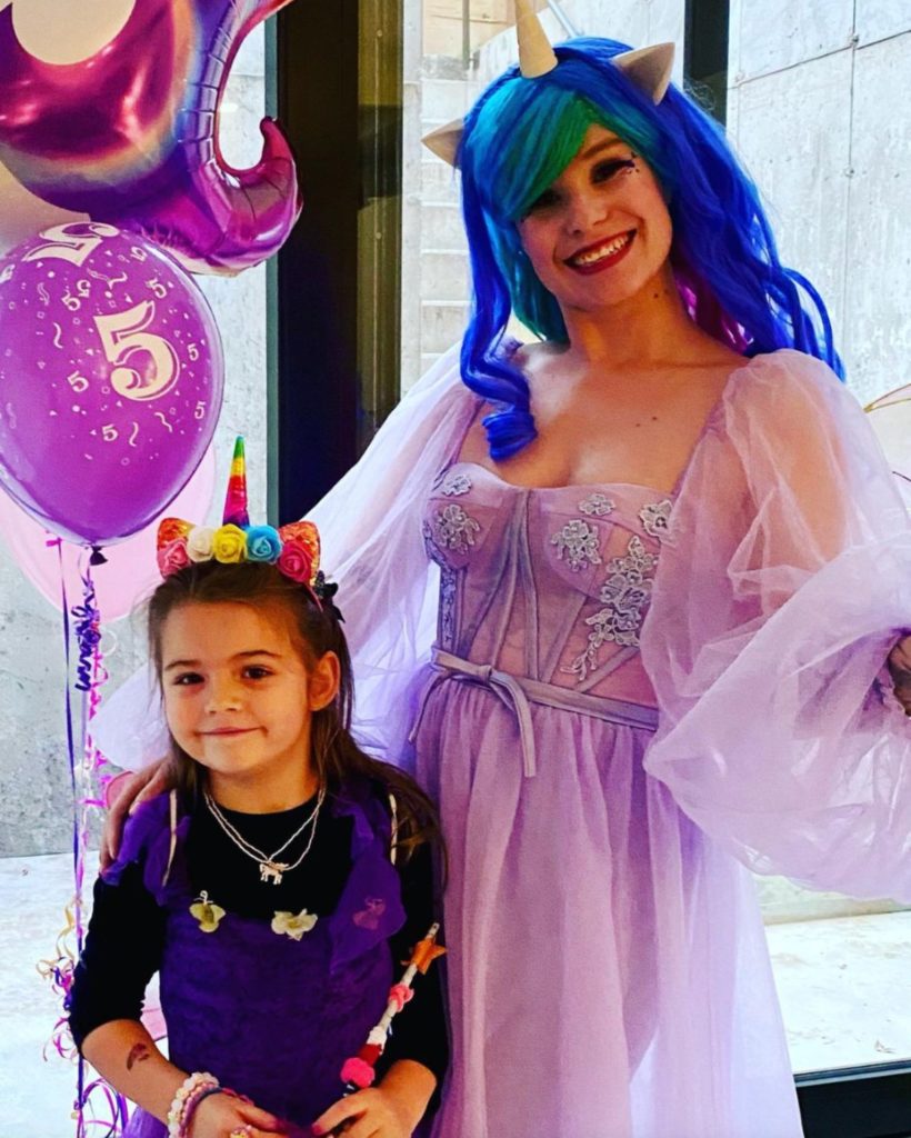 Marie-Claude Savard partage une nouvelle photo de sa fille déguisée ...