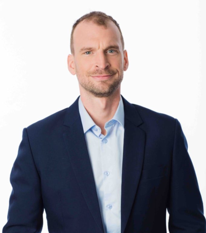 Découvrez tous les 16 candidats à Big Brother Célébrités 2024 - Vedette ...