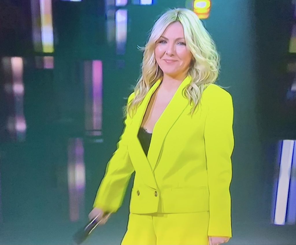 Véronique Cloutier fait grandement réagir avec son look à Zénith ...