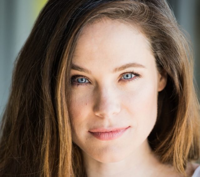 Caroline Dhavernas sort et annonce son retour à la télé au Québec ...