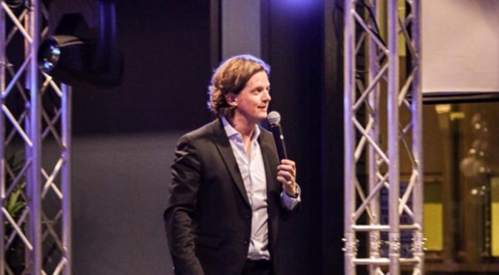 Le chroniqueur Pierre-Yves McSween dévoile le montant qu'il paie en ...