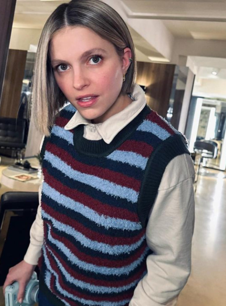 Sarah-Jeanne Labrosse partage toutes les photos de sa nouvelle coupe ...