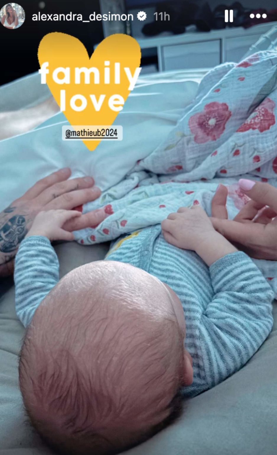 Alexandra De Simon partage une nouvelle photo de son weekend avec bébé ...