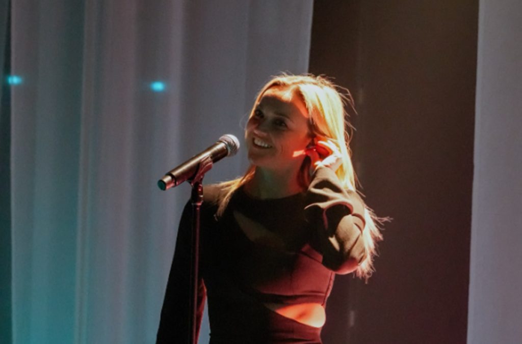 Julie Ringuette crée une tonne de réactions avec sa performance à ...