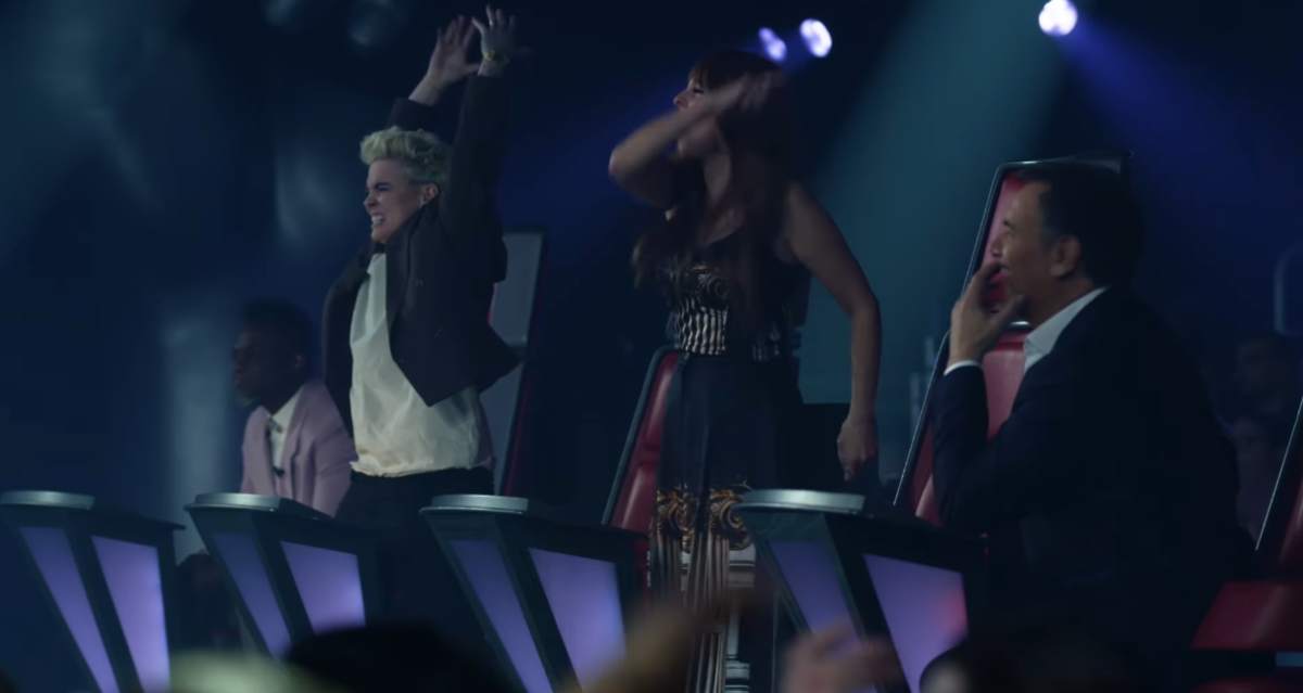 Un extrait de la performance d'une candidate de la demi finale de La ...