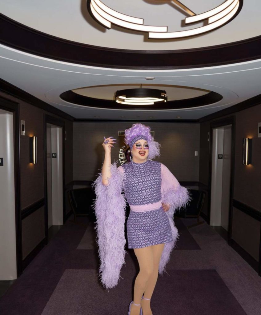 Découvrez 10 looks épatants de Mona de Grenoble avant son En Direct de ...