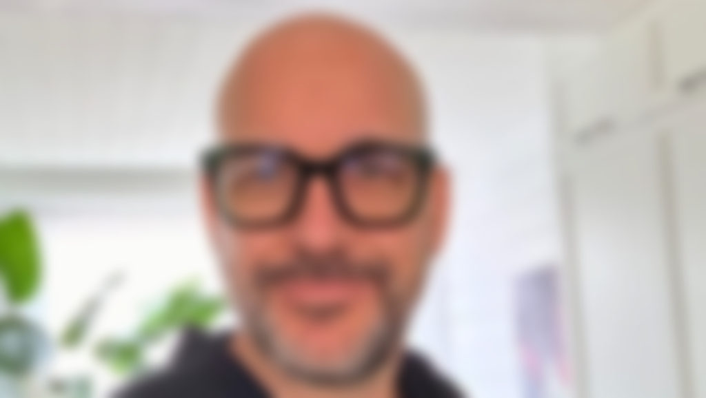 Martin Matte change de look à 53 ans et partage les premières photos ...