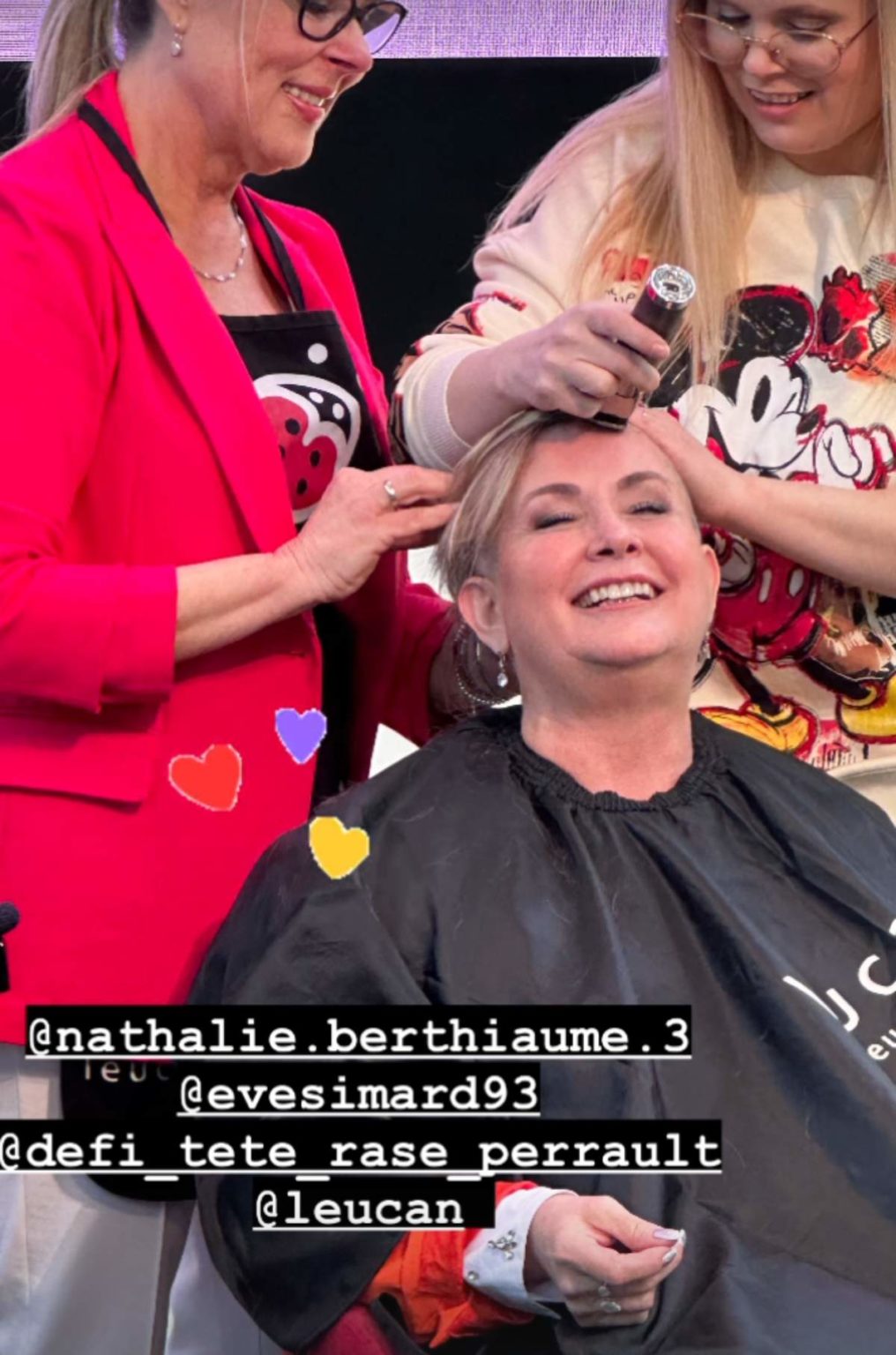 Nathalie Simard se rase complètement les cheveux et montre le résultat ...