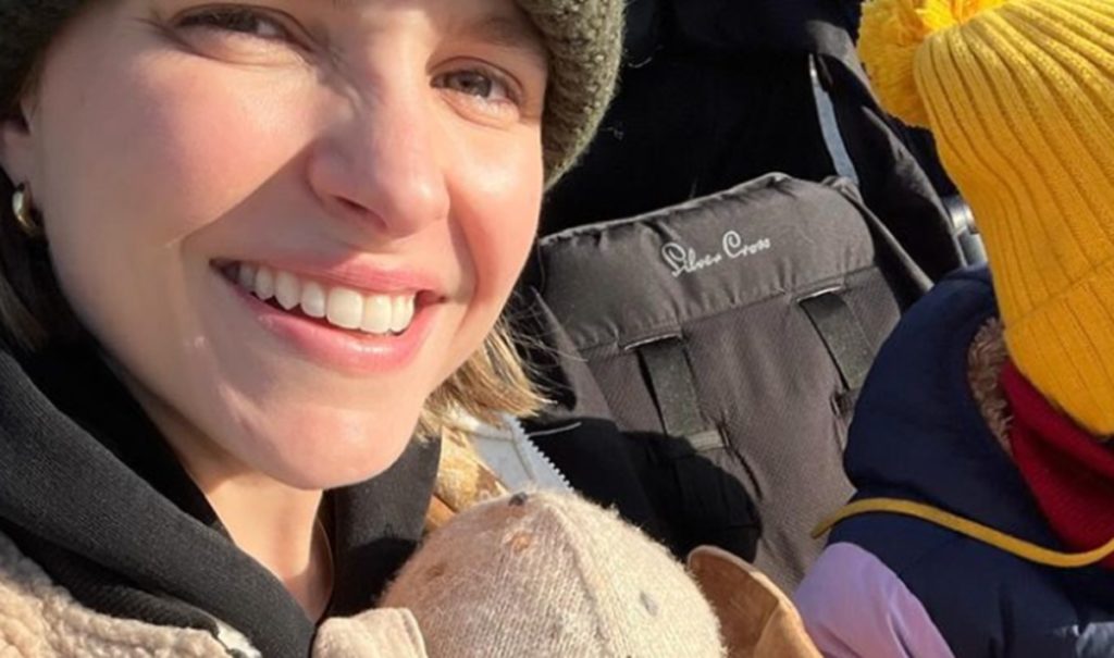 Sarah-Jeanne Labrosse partage toutes les nouvelles photos avec ses deux ...