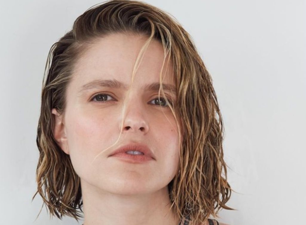 Sarah Jeanne Labrosse Partage Des Photos De Son Nouveau Look Avec Les