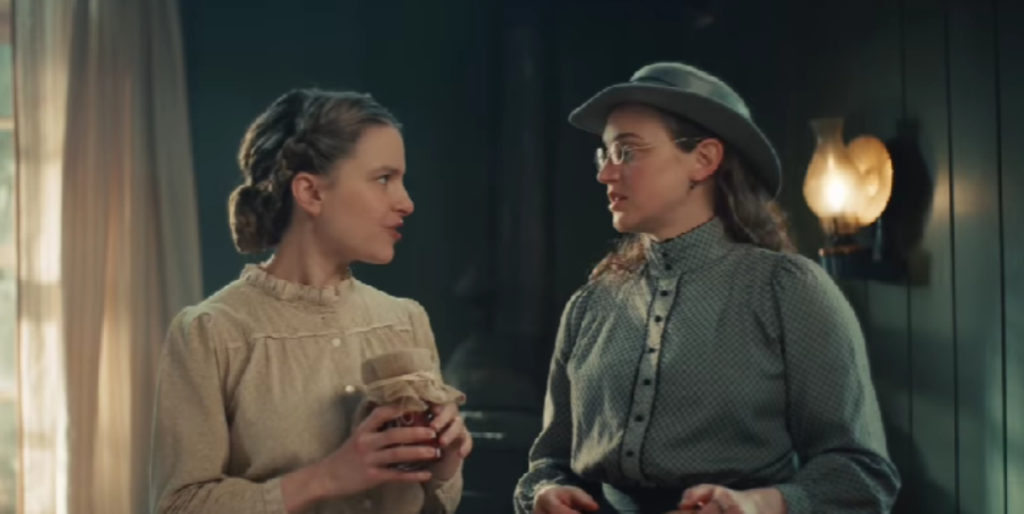 Sarah-Jeanne Labrosse est de retour avec son rôle de Donalda - Vedette ...