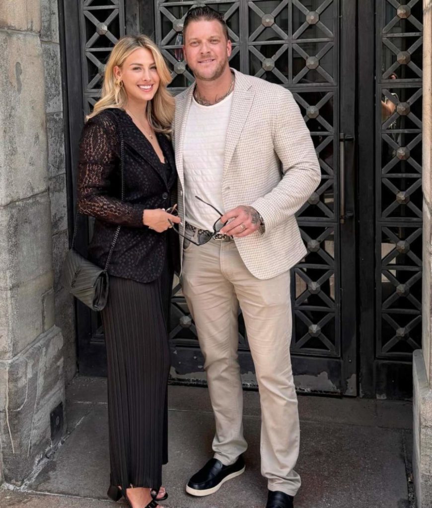 Alexandra De Simon et Mathieu Baron montrent leur première sortie en ...