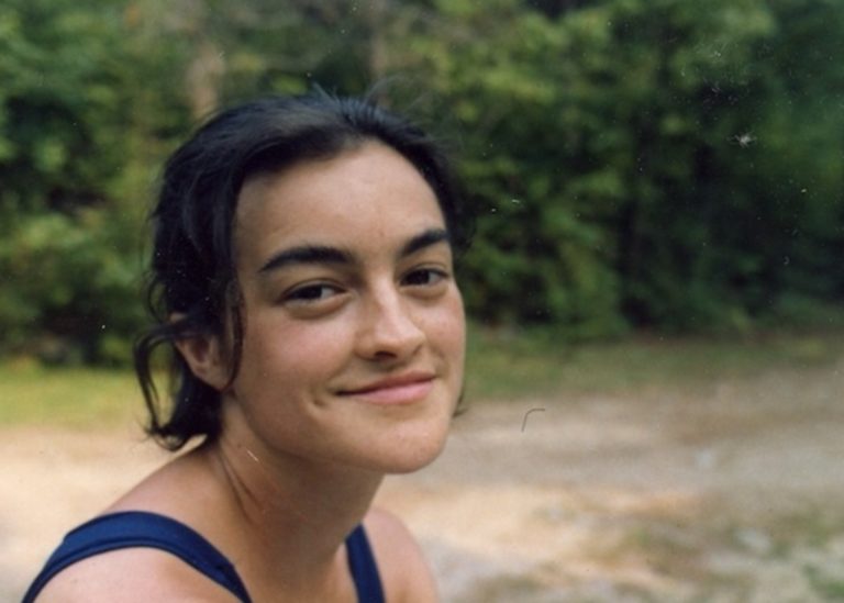 L'actrice Lucie Laurier annonce qu'elle est en deuil de sa sœur ...