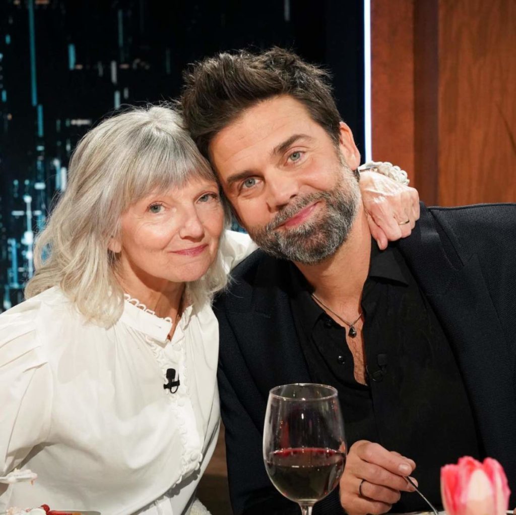 Jean-Philippe Wauthier présente sa maman et plusieurs trouvent qu'elle ...