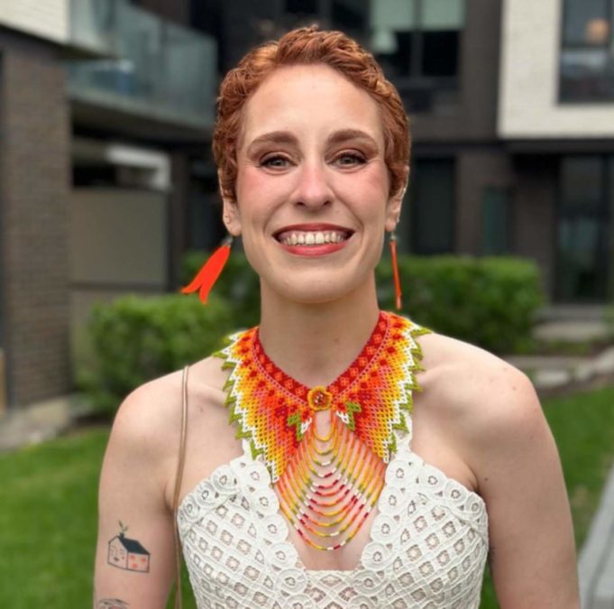 Pierre Houde présente sa fille a Bonsoir Bonsoir et elle ressemble ...