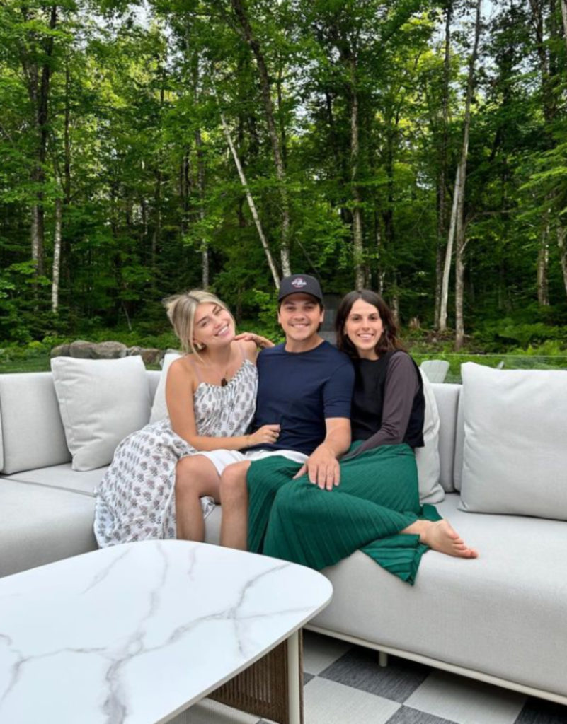 Les 3 enfants de Patrick Bourgeois partagent des photos ensemble pour ...