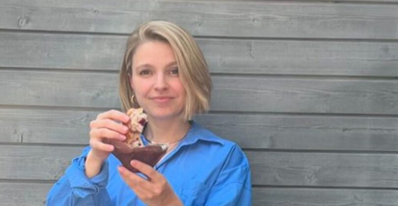 Sarah-Jeanne Labrosse partage une rare photo avec ses enfants - Vedette ...