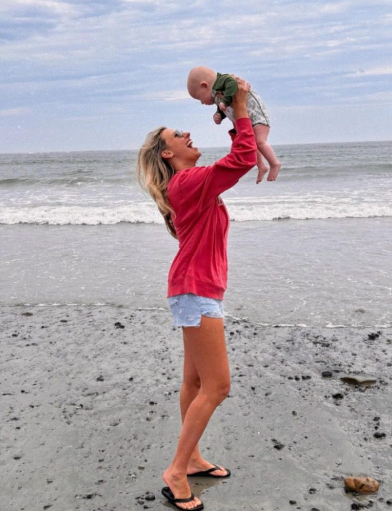 Découvrez 12 photos d'Alexandra De Simon la maman des enfants de ...