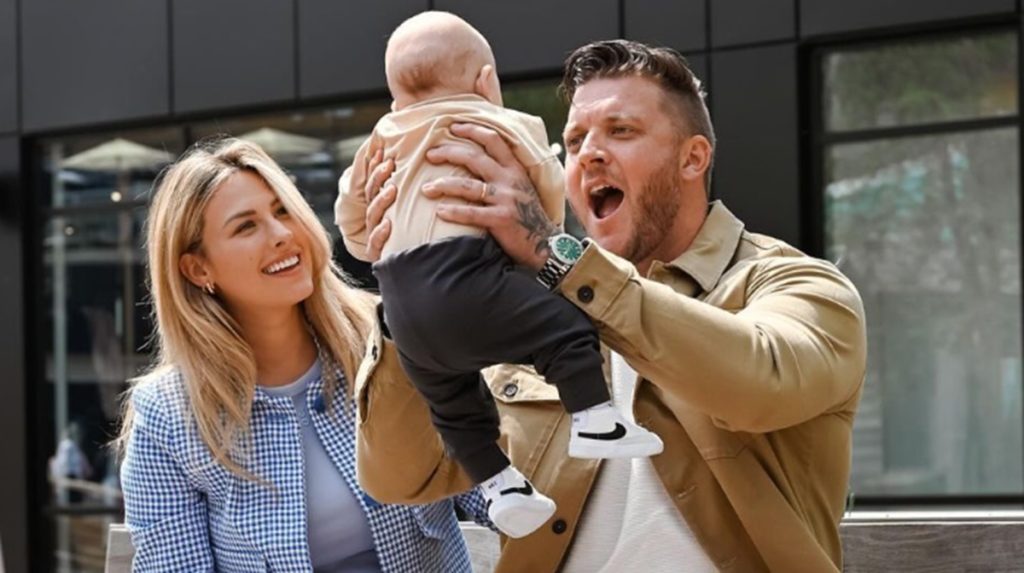 Découvrez 12 photos d'Alexandra De Simon la maman des enfants de ...