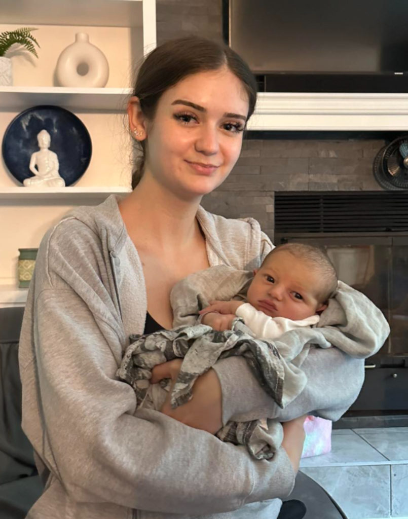 Les parents de la famille Groulx publient plusieurs photos de leur 13e ...