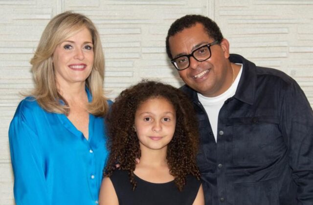 Gregory Charles publie une rare photo avec sa blonde pour la St ...