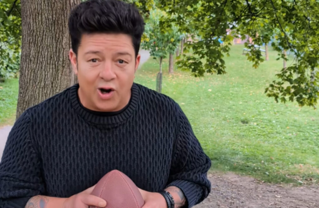 Éric Lapointe partage une photo en vacances loin du Québec - Vedette Québec