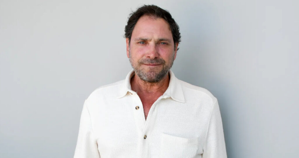 Patrick Labbé de STAT annonce qu'il a une nouvelle blonde - Vedette Québec