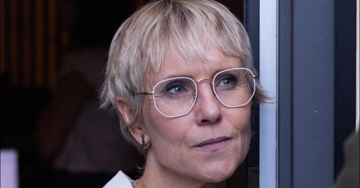 Pénélope McQuade fait une précision sur sa vie amoureuse à 54 ans ...