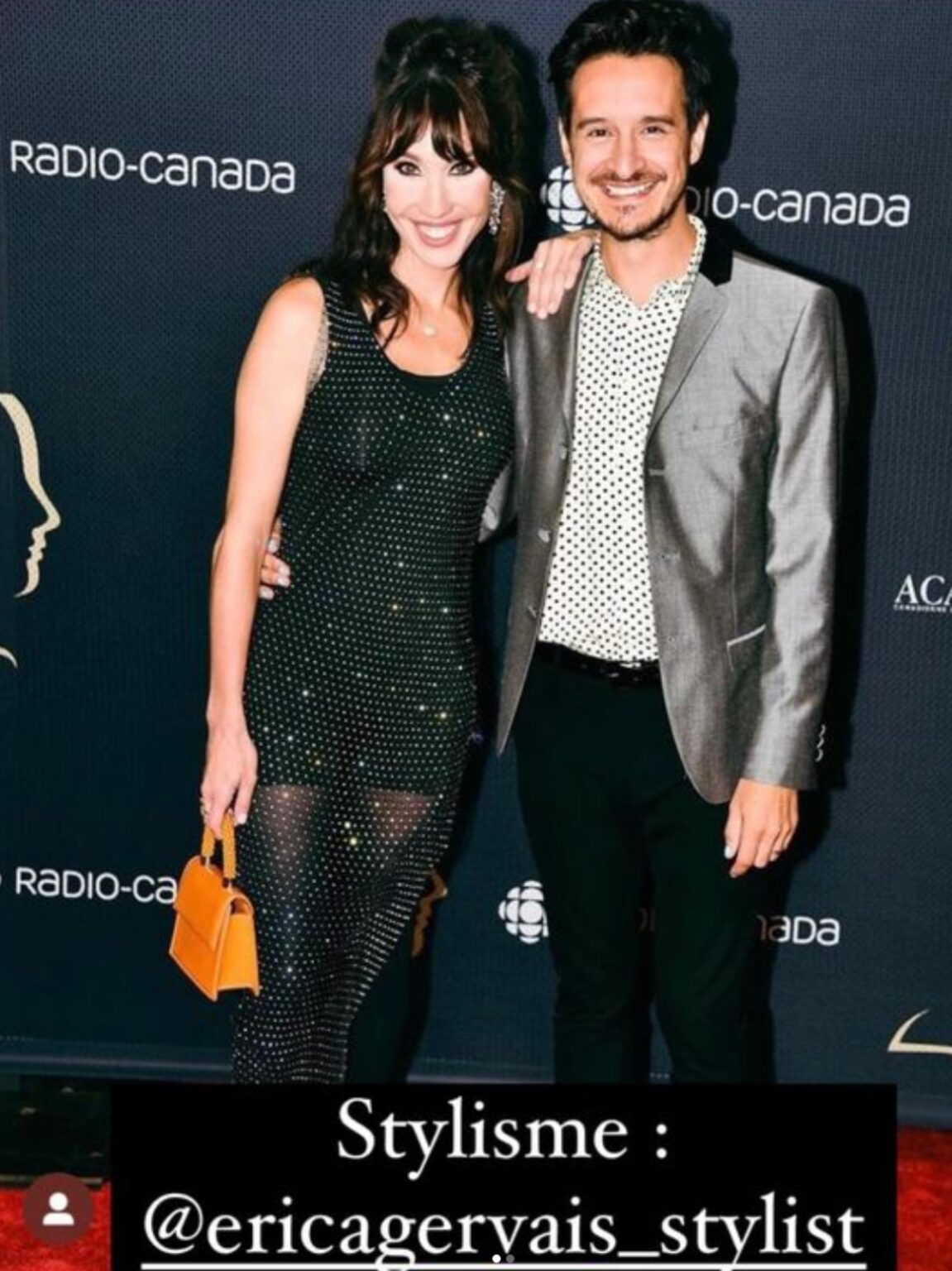 Bianca Gervais sort et dévoile une photo avec sa sœur jumelle - Vedette ...