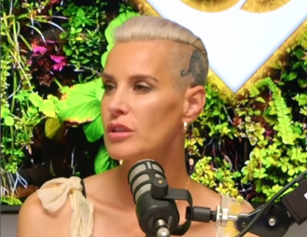 Ève Salvail fait une précision sur son rôle dans la série Indéfendable ...