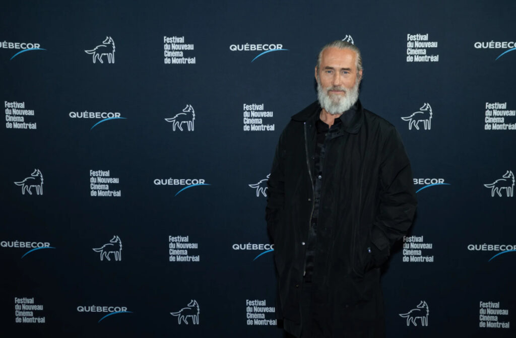 Découvrez toutes les photos de Roy Dupuis sur le tapis rouge à la ...
