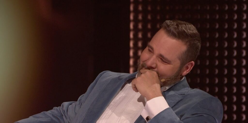 Antoine Bertrand fond en larmes à En direct de l'univers et voici pourquoi - Vedette Québec