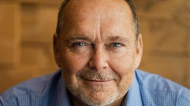 Jean-Michel Anctil partage toutes les images de son party de fête de 58 ...